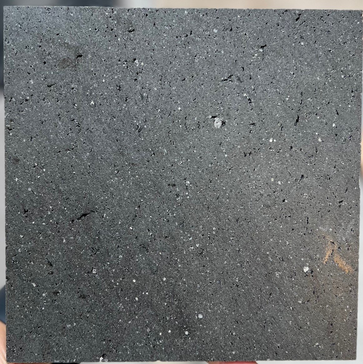 Granito Basaltina - Granito - Mármoles y Recubrimientos Naturales